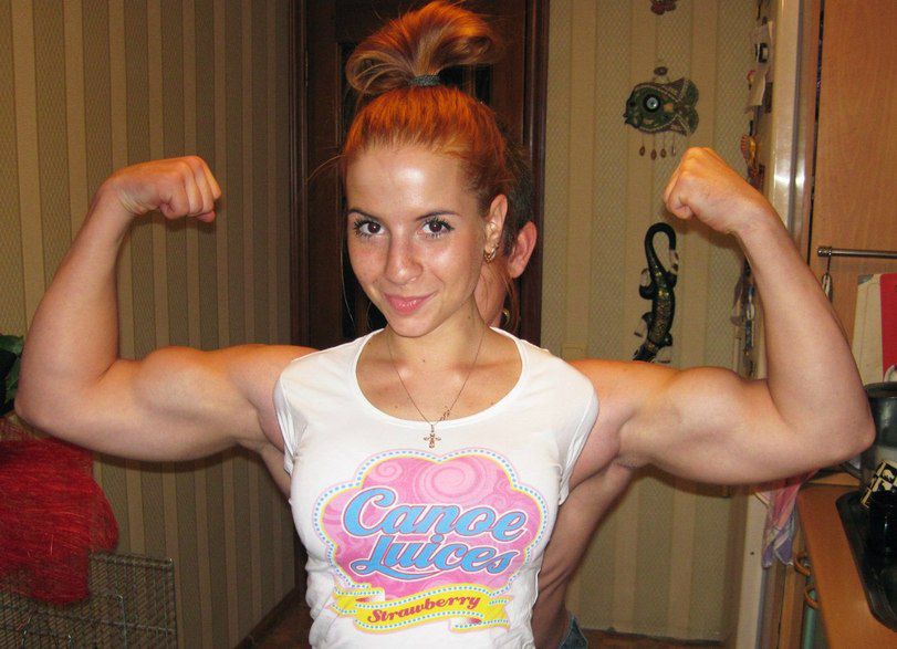 LE 75 MIGLIORI ILLUSIONI - La ragazza muscolosa (clicca la foto)