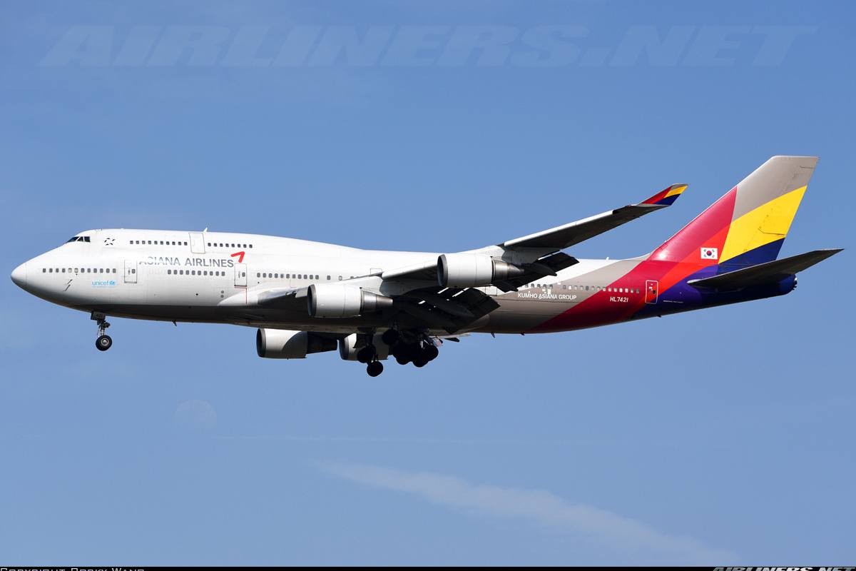 Charles Ryan's Flying Adventure: Flying on Asiana's Boeing 747-400 ...
