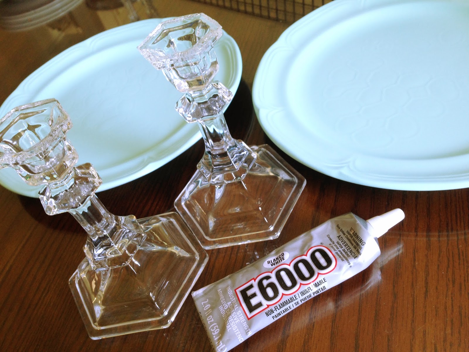 HOME CHRONICLES: DIY Plate Stand