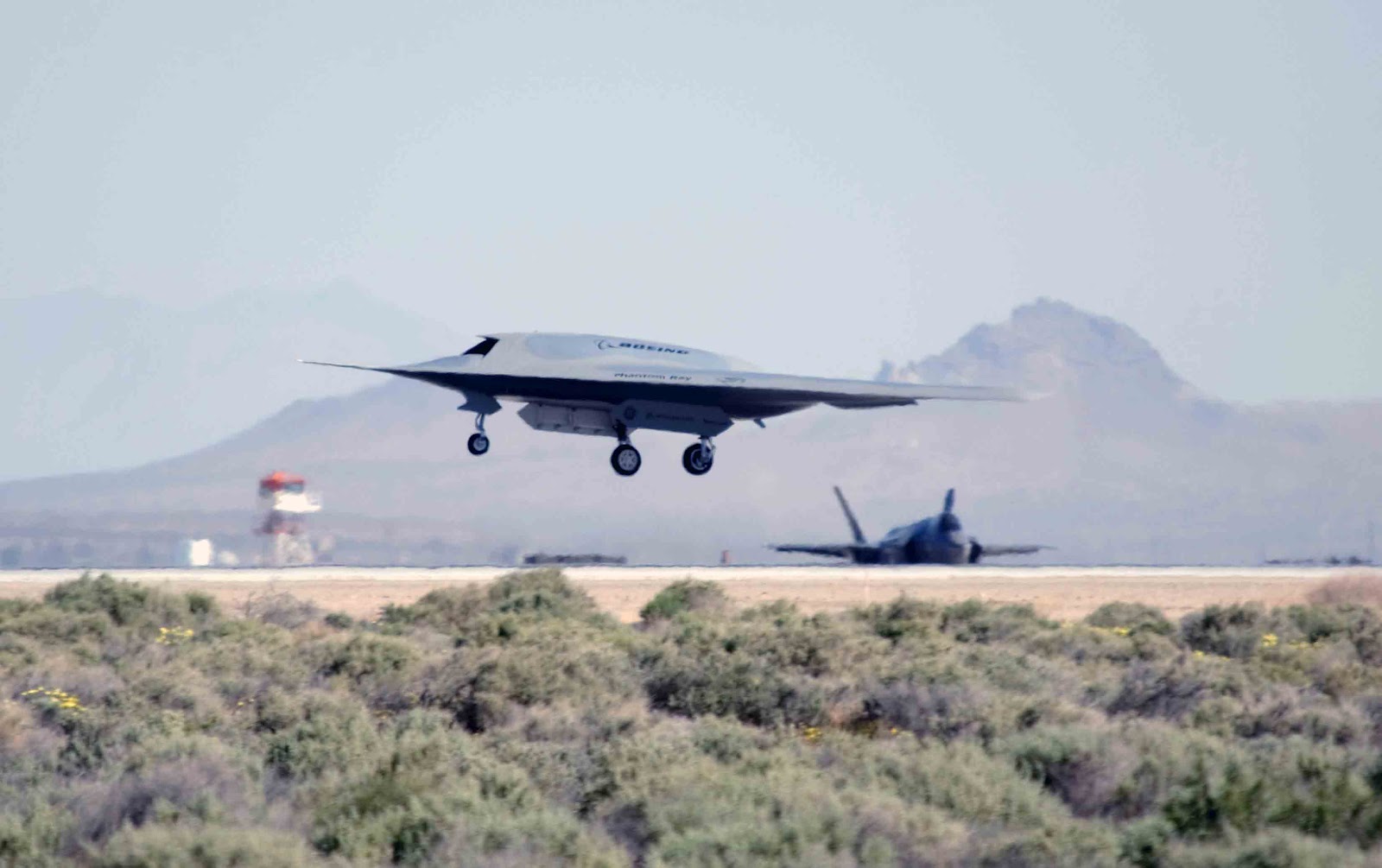 nhungdoicanh: Boeing Phantom Ray