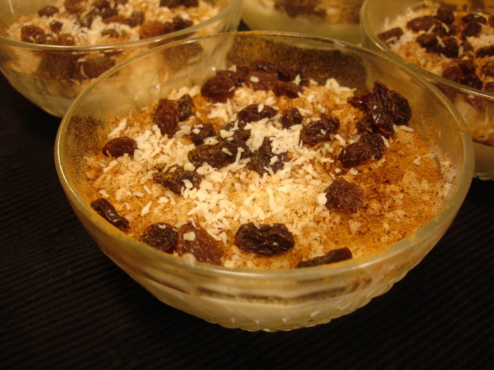 libyan food: Arabic Milk Pudding: Mahalabia محلبية