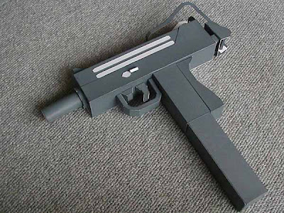ShadowsGhoul: Papercraft M11CQB Uzi