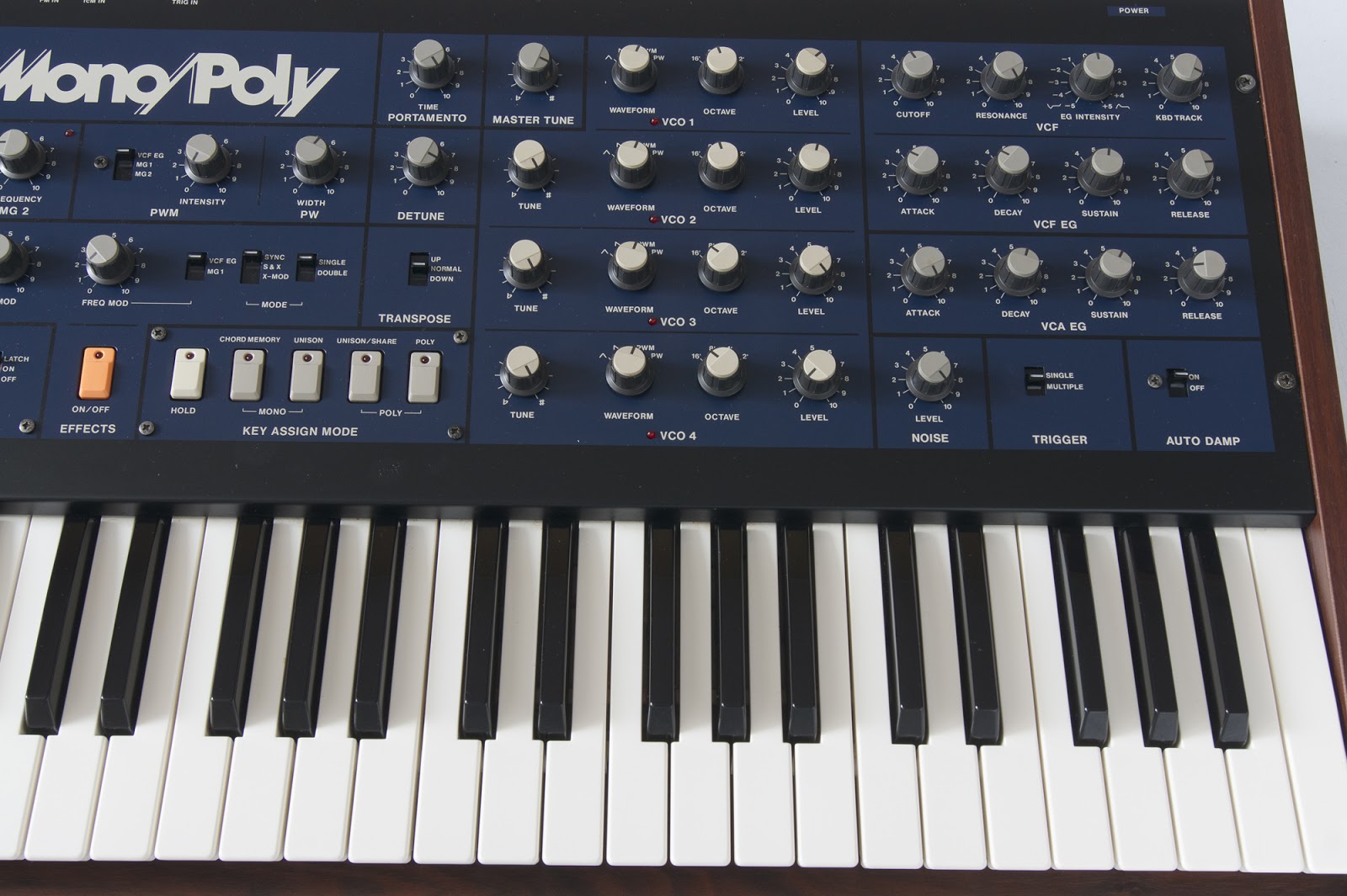 MATRIXSYNTH: Korg MONO / POLY Analogue Synthesizer with Case SN 373184