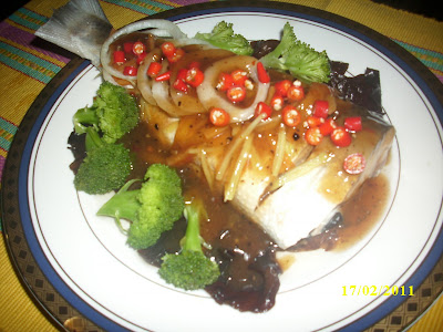 Steamed Milkfish (Baulu Kukus) - Amie's Little Kitchen