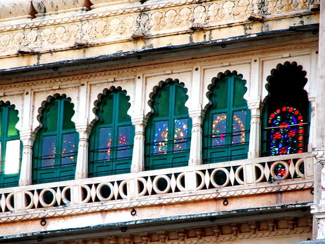 My Palace Walk.....from the Sahara to the Subcontinent: Maharajah Curly ...