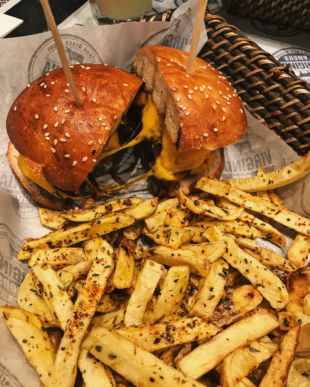 VIRGINIA ANGUS NİŞANTAŞI İSTANBUL MENÜ FİYAT LİSTESİ | Ne Kadara Yenir?