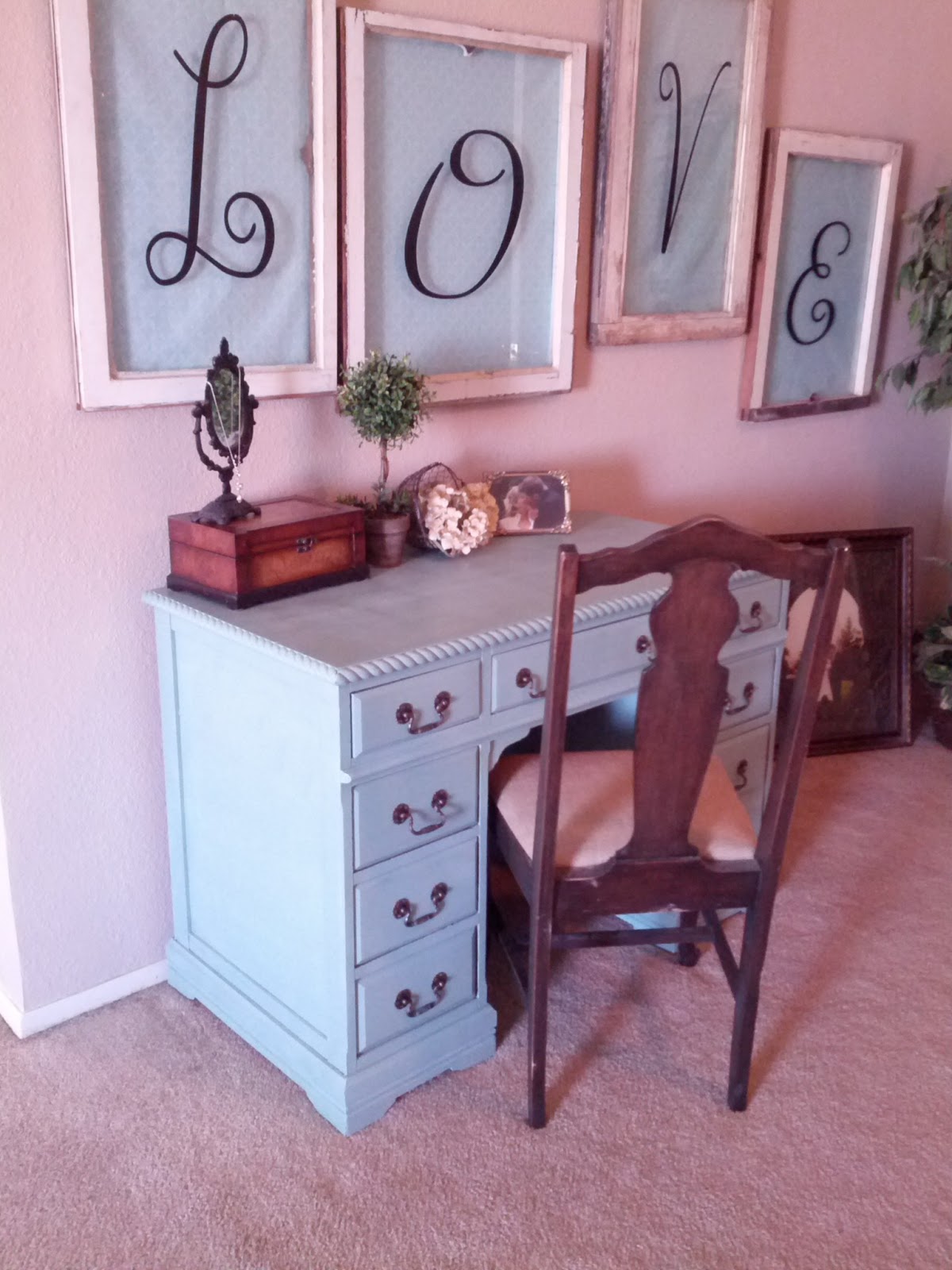 Country Chic: Teal Desk