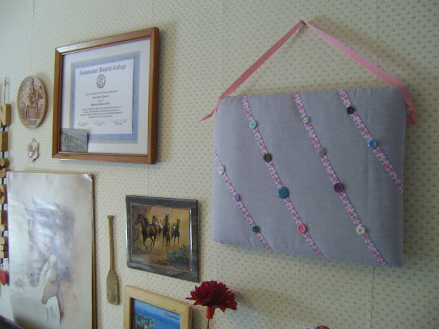 A Living Sacrifice: DIY Project: Make your own Memory Board!