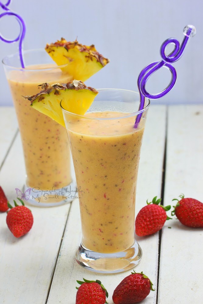 My Small Kitchen: Tropical Smoothies with Strawberries and Chia Seeds