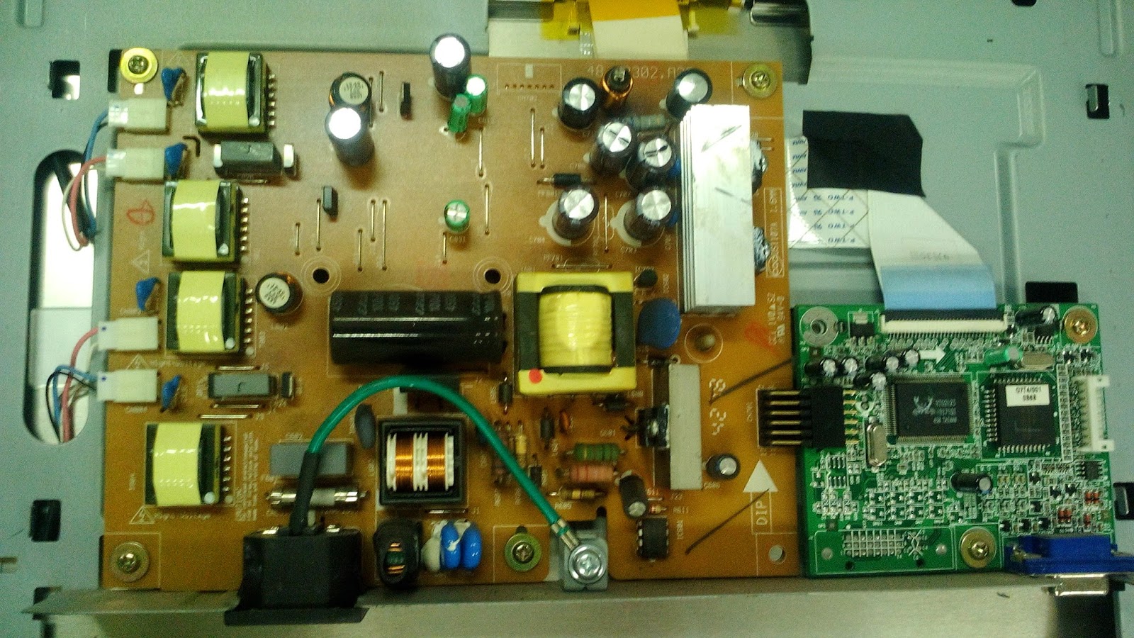 Imos lonxe: DESMONTAJE DE UN MONITOR (MONITOR DISASSEMBLY) BENQ Q7T4