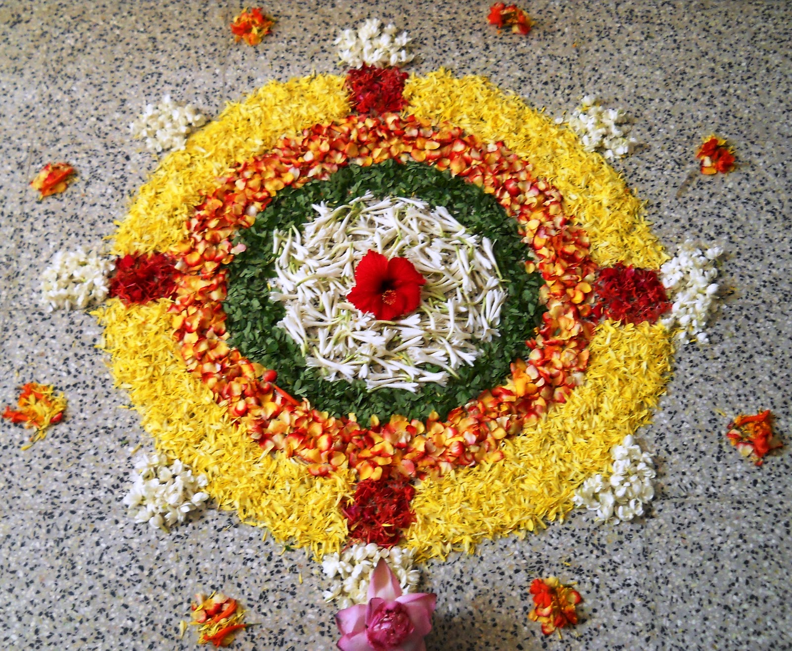 Red Ripe Tomatoes: Happy Onam!