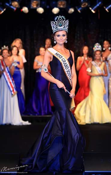 Reinas del Mundo: Romy Simpkins coronada Miss International UK 2016.