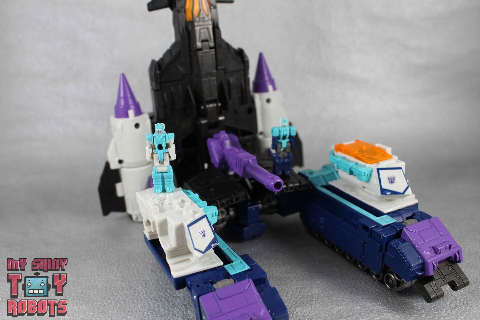 My Shiny Toy Robots: Toybox REVIEW: Transformers Legends LG-60 Overlord