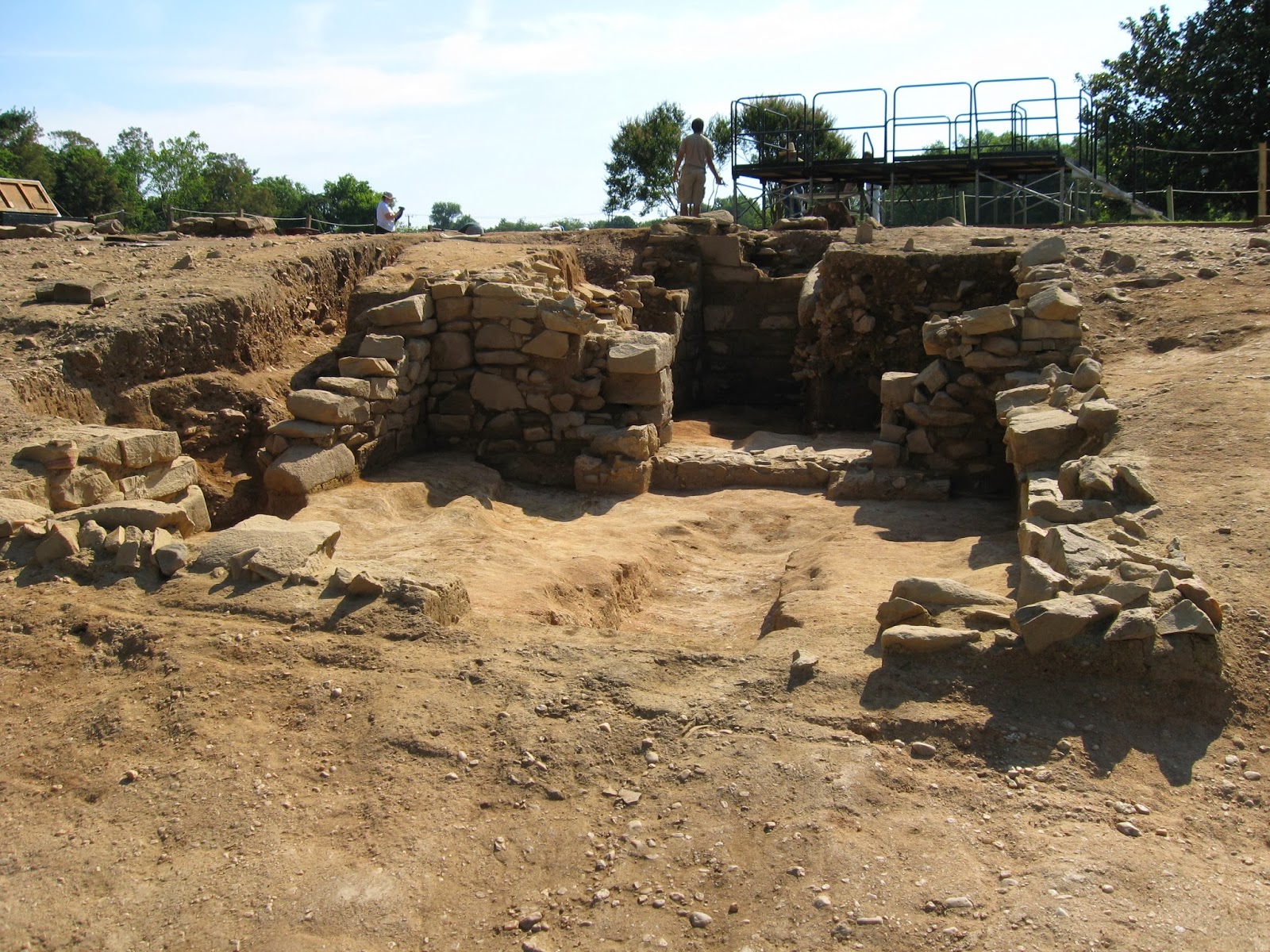 The Ambling Historian: In the Cellars of George Washington's Boyhood Home