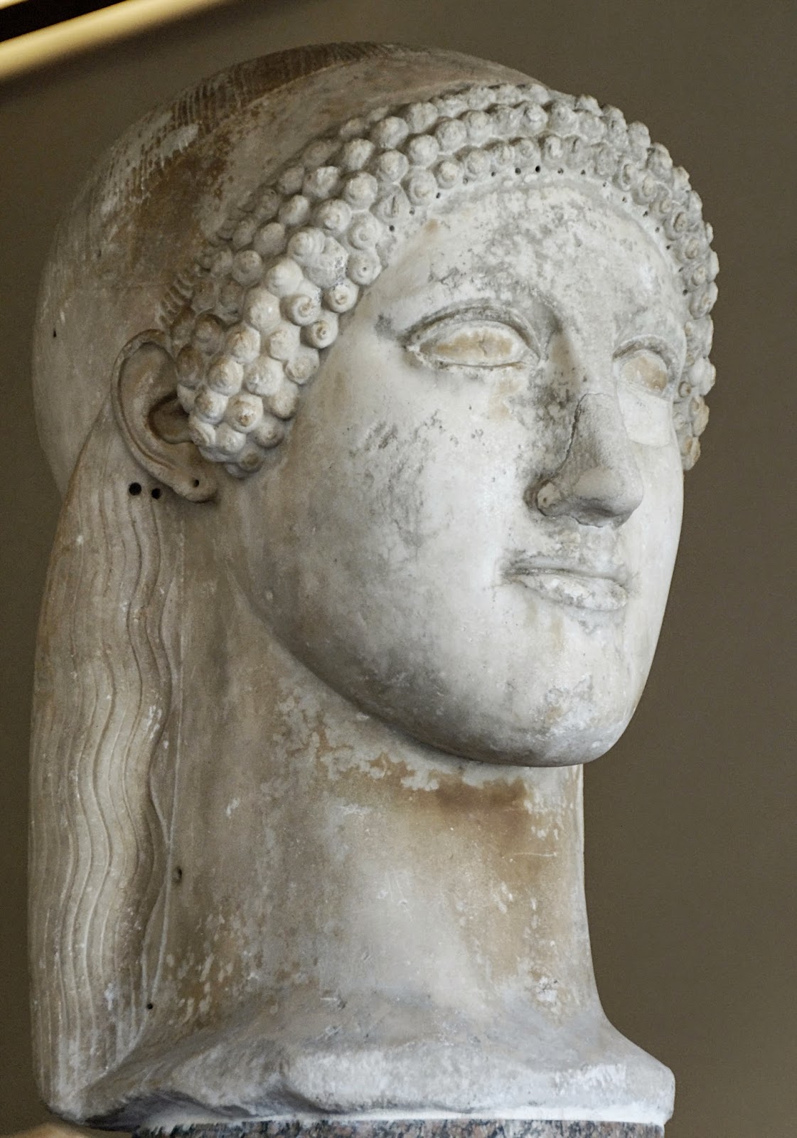 EVERYTHING ABOUT ARCHAEOLOGY: WHAT IS THE ACROLITH