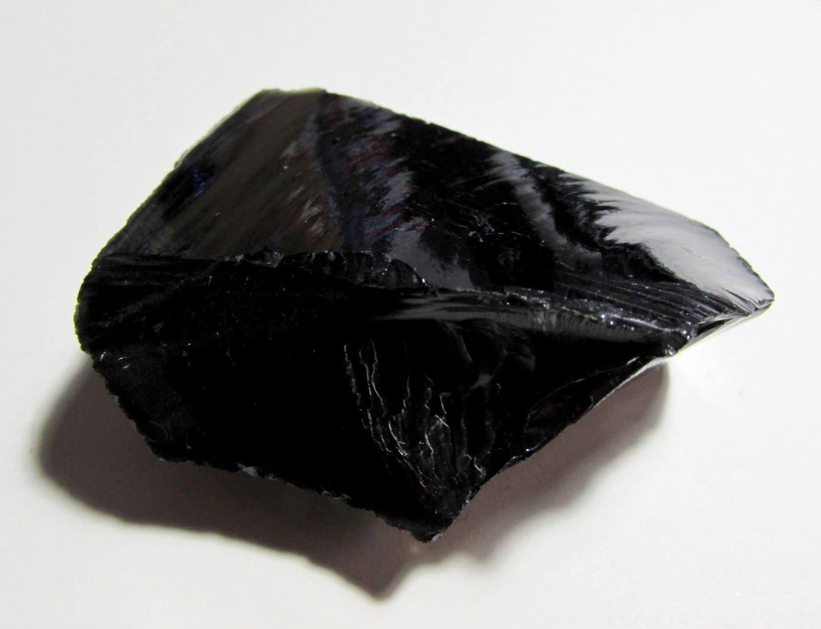 PIEDRA OBSIDIANA Propiedades y beneficios 【2021】