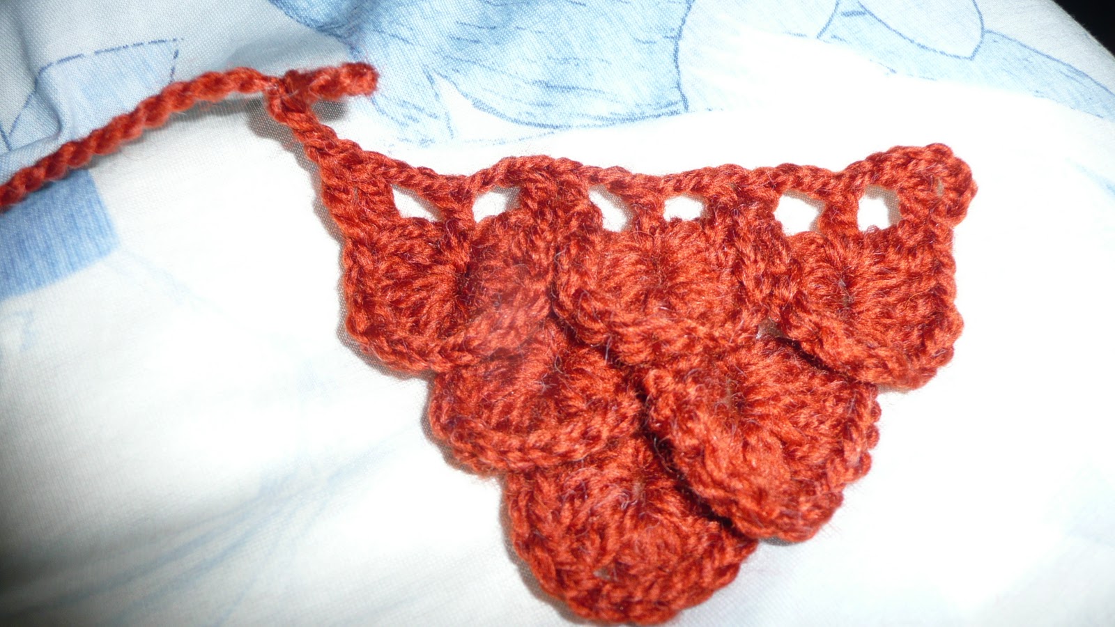 Sa invatam sa crosetam si sa tricotam: sal crosetat in punctul crocodil ...