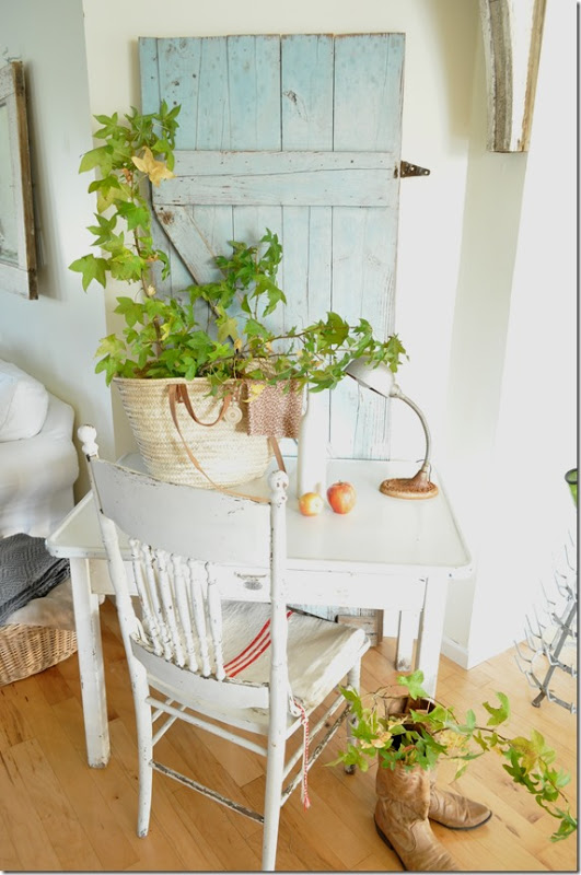 How To Use Barely There Color For A Dramatic Effect - A Stroll Thru Life