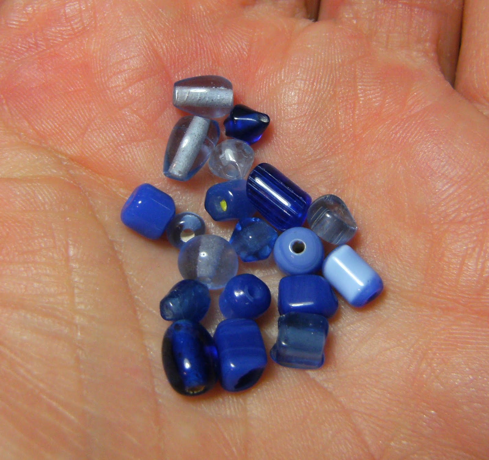 Deez-Jewelz: a few new things & blue glass bead jewelery