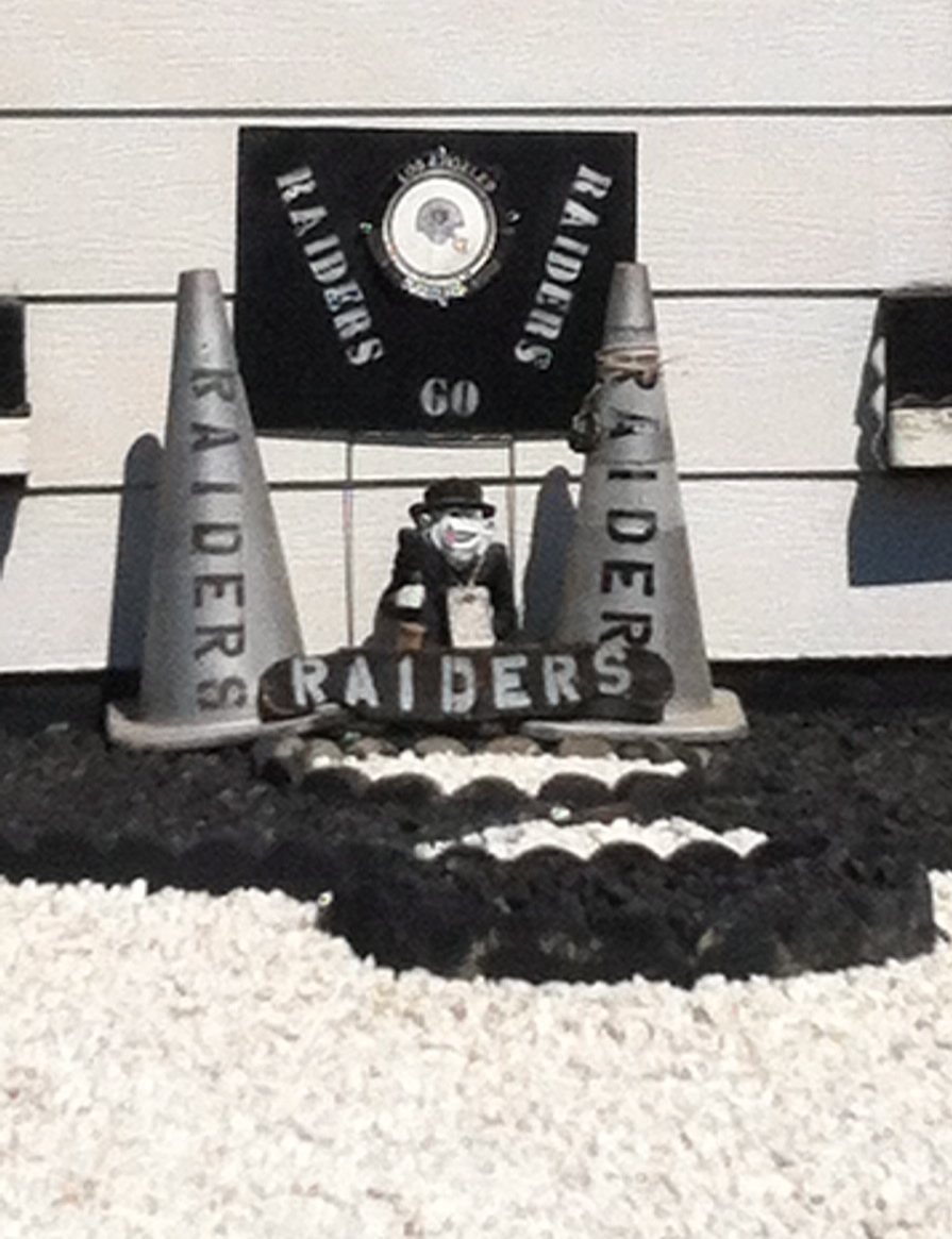 sun city scenery: Oakland Raiders Football Fan House