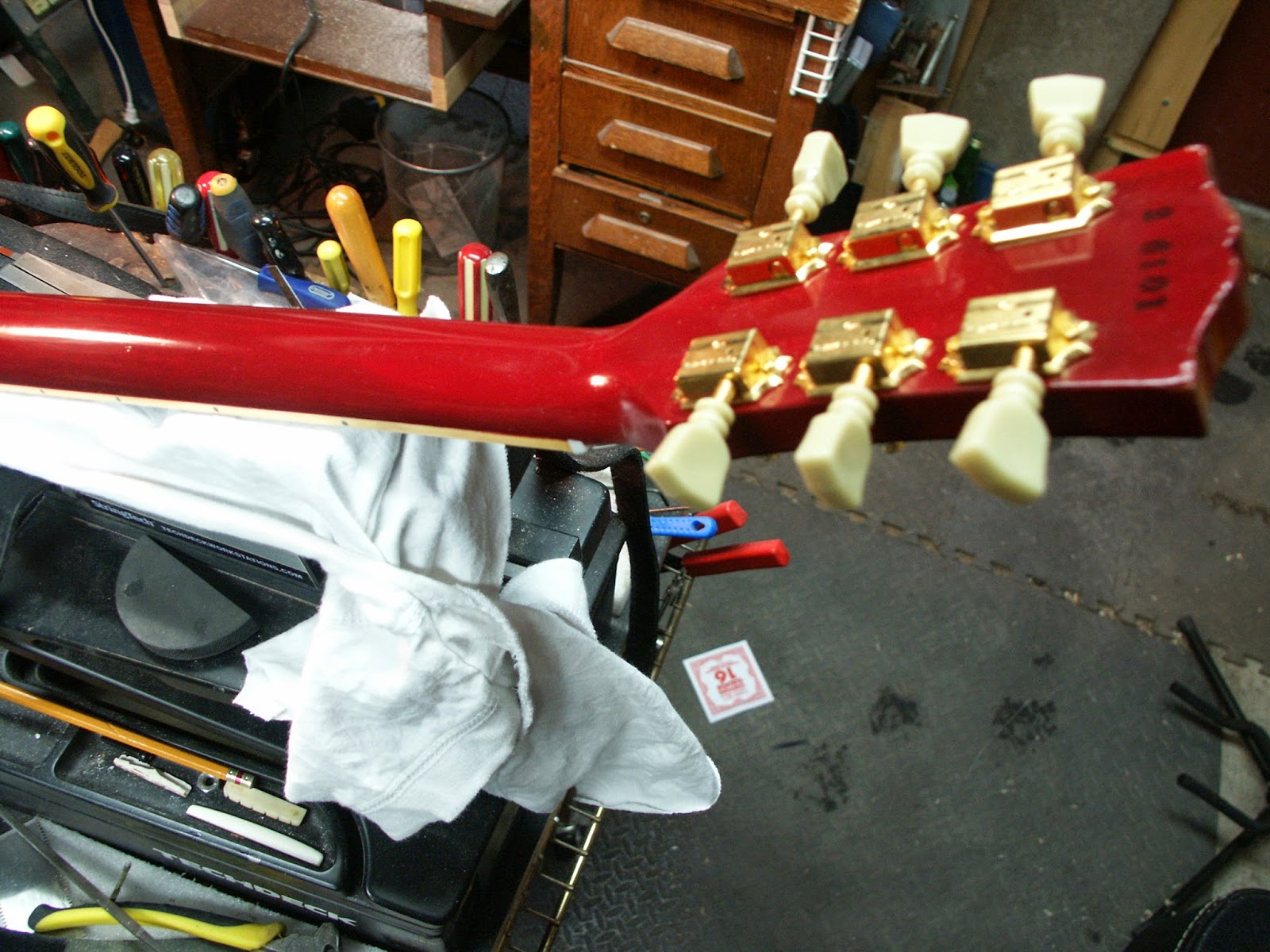 McConville Guitars : 12 Detailed Examples of the Gibson Les Paul Neck ...