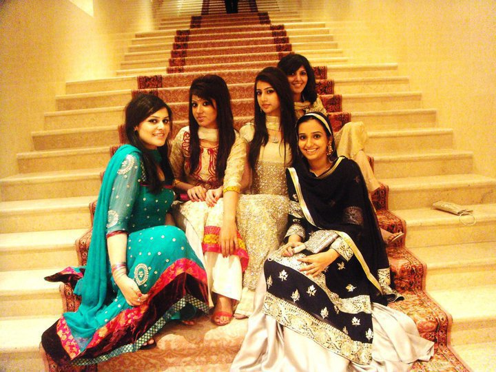 Beautiful Face Book Desi Girls: Shadi Day Girls Photos