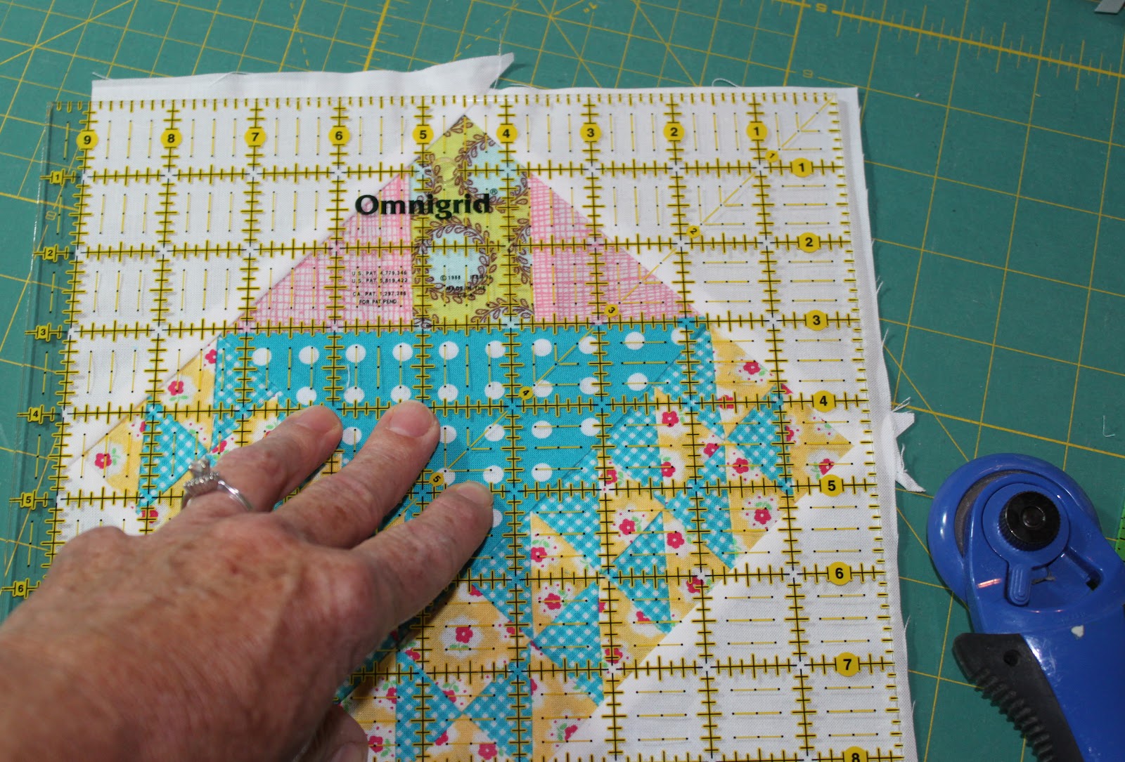 Lollyquiltz: Farmer's Wife Friday--On Point Blocks