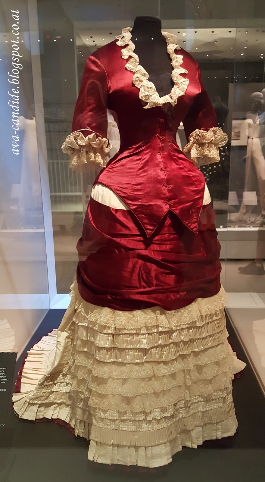 AvA Candide: (More) Costumes from the V&A Museum