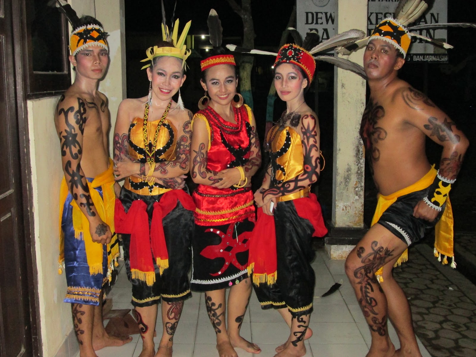 TARI PARANG MAYA SUKU DAYAK BAKUMPAI | dayak borneo