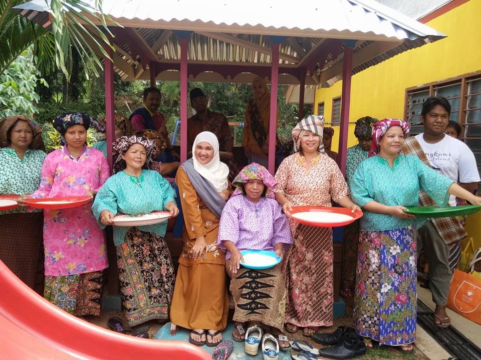 SK BUKIT TAMPOI (ASLI): PELAJAR KEDAP MENAMPI BERAS