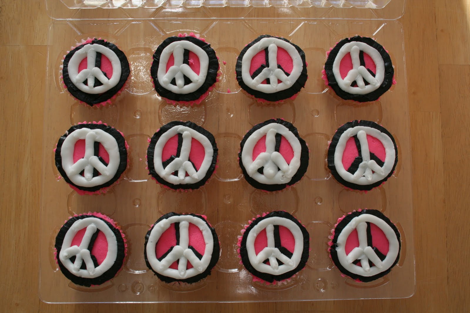 Cakes by Liz: Peace sign (pink camo) with cupcakes