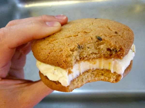 Chocolate Banquet: St. Amour Chocolate Wafers - Nov. 29, 2013