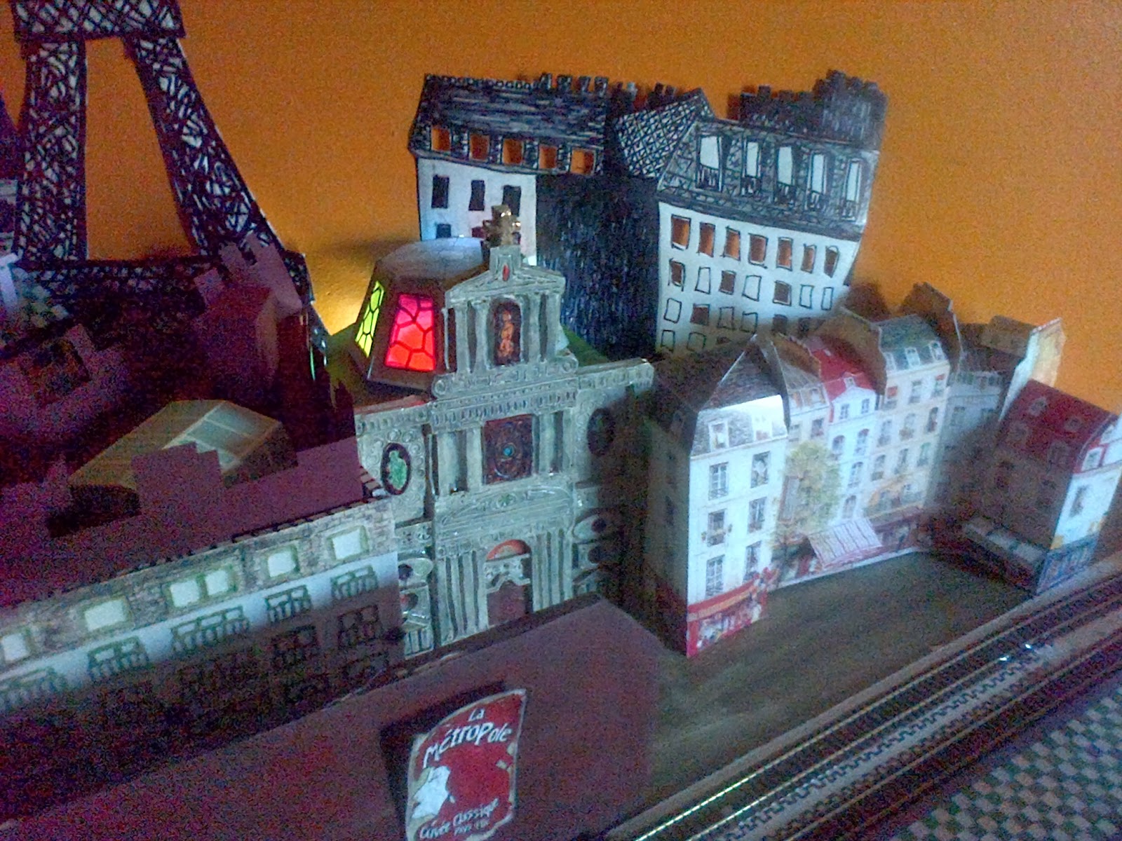 French Model Railway: HO scale illuminated stained glass windows