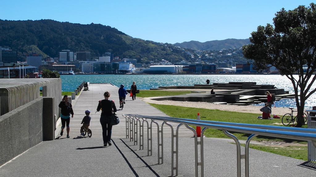 Dizzy's folding bike: September 2013