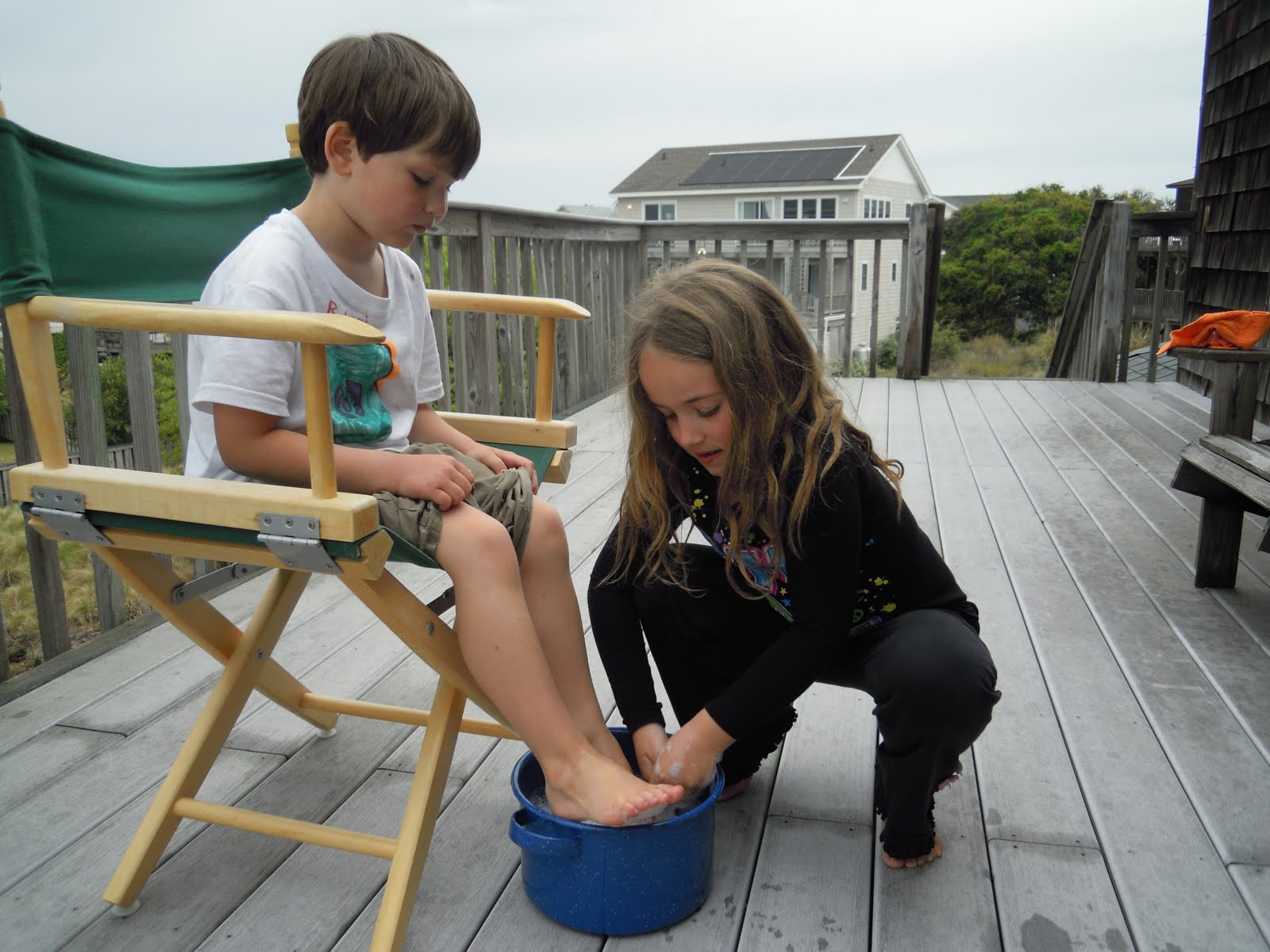 Marash Girl: LOVE ONE ANOTHER: THE WASHING OF THE FEET