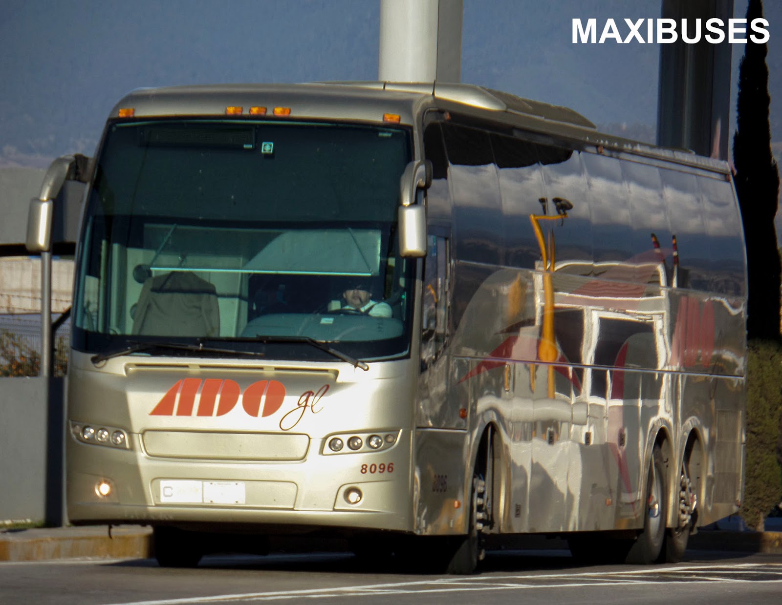 MAXIBUSES: ADO GL
