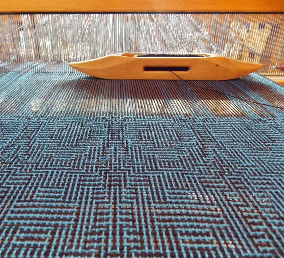 WEAVING FOR FUN: Shadow Weave Runner