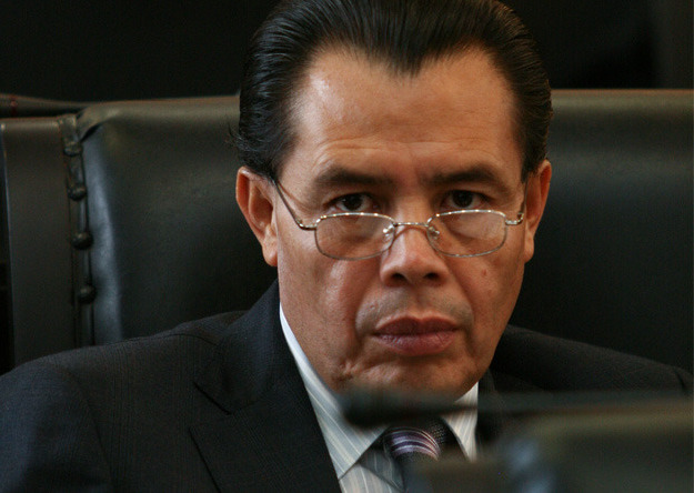 ESTO PASO: 1953: NACIÓ René Arce Islas, político mexicano.