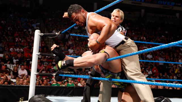 WWE In live!!!!: RYBACK vs CAMACHO