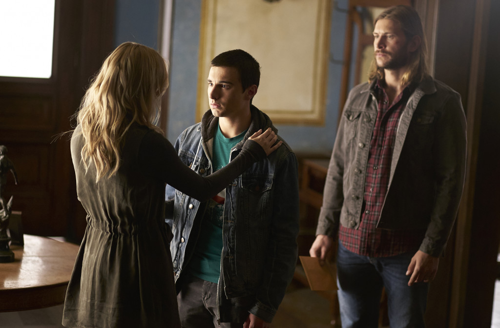 Laura Vandervoort: Bitten Season 3: Episode 5 "Of Sonders Weight ...