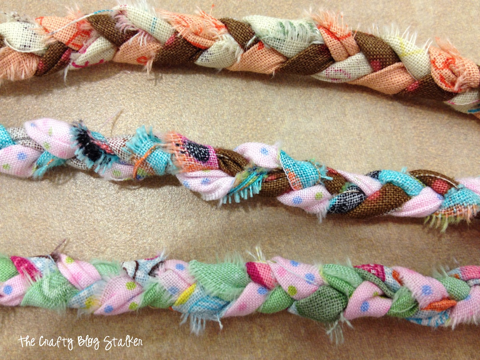 No Sew Braided Fabric Necklace - The Crafty Blog Stalker
