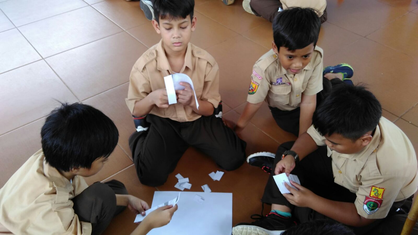 Galeri Foto : Mengenal Lambang Pramuka lewat Puzzle ~ Pramuka SDIT ...