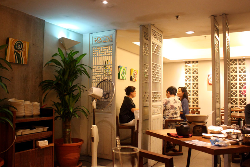 Queenie Foodie Chamber: Purple Cane Tea Restaurant @ The Gardens