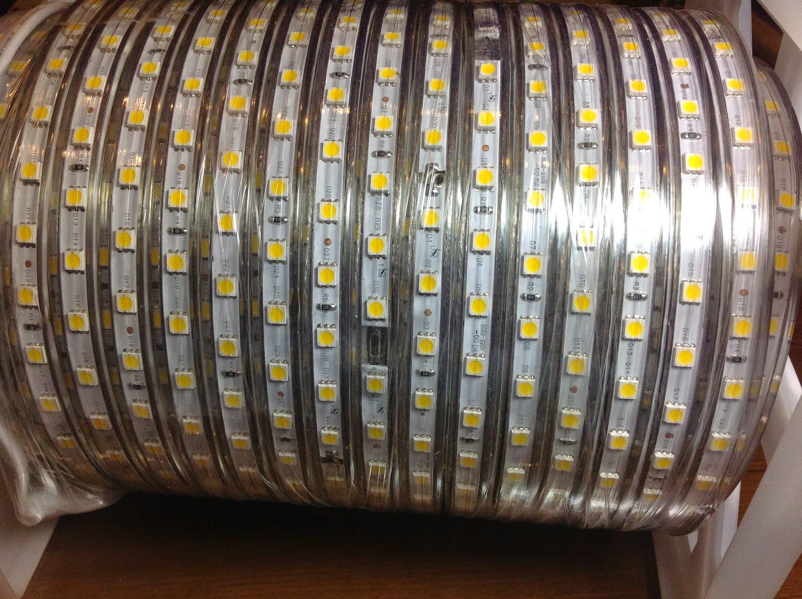 ĐÈN LED CHIẾU SÁNG LEDHQ & LUMAX: LED THANH - LED DÂY HẮT KHE SÁNG