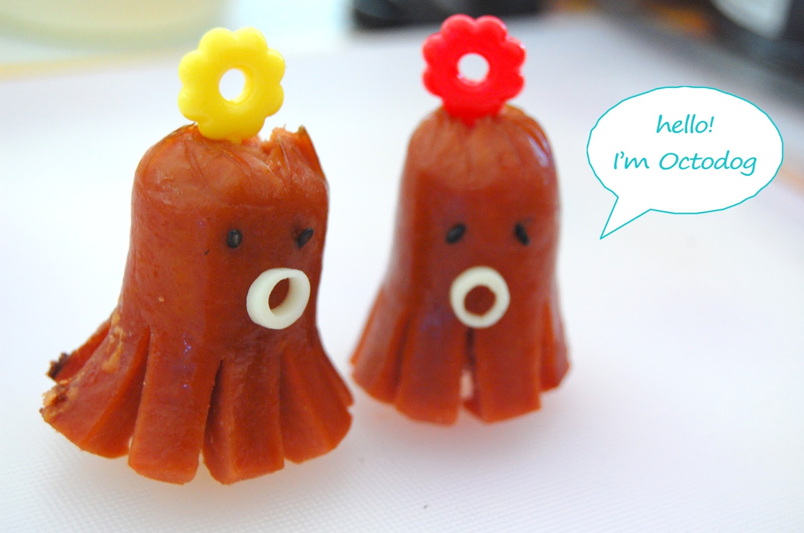 thelittlebow: How to make Octopus Hotdogs