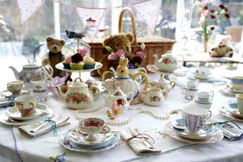 Bedazzled Events: Tea party fit for mini Princesses & Princes