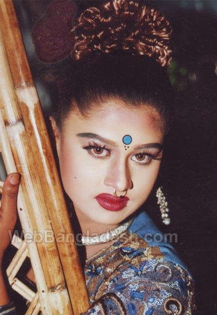 Romance With 24 World : Moyuri all photo collection