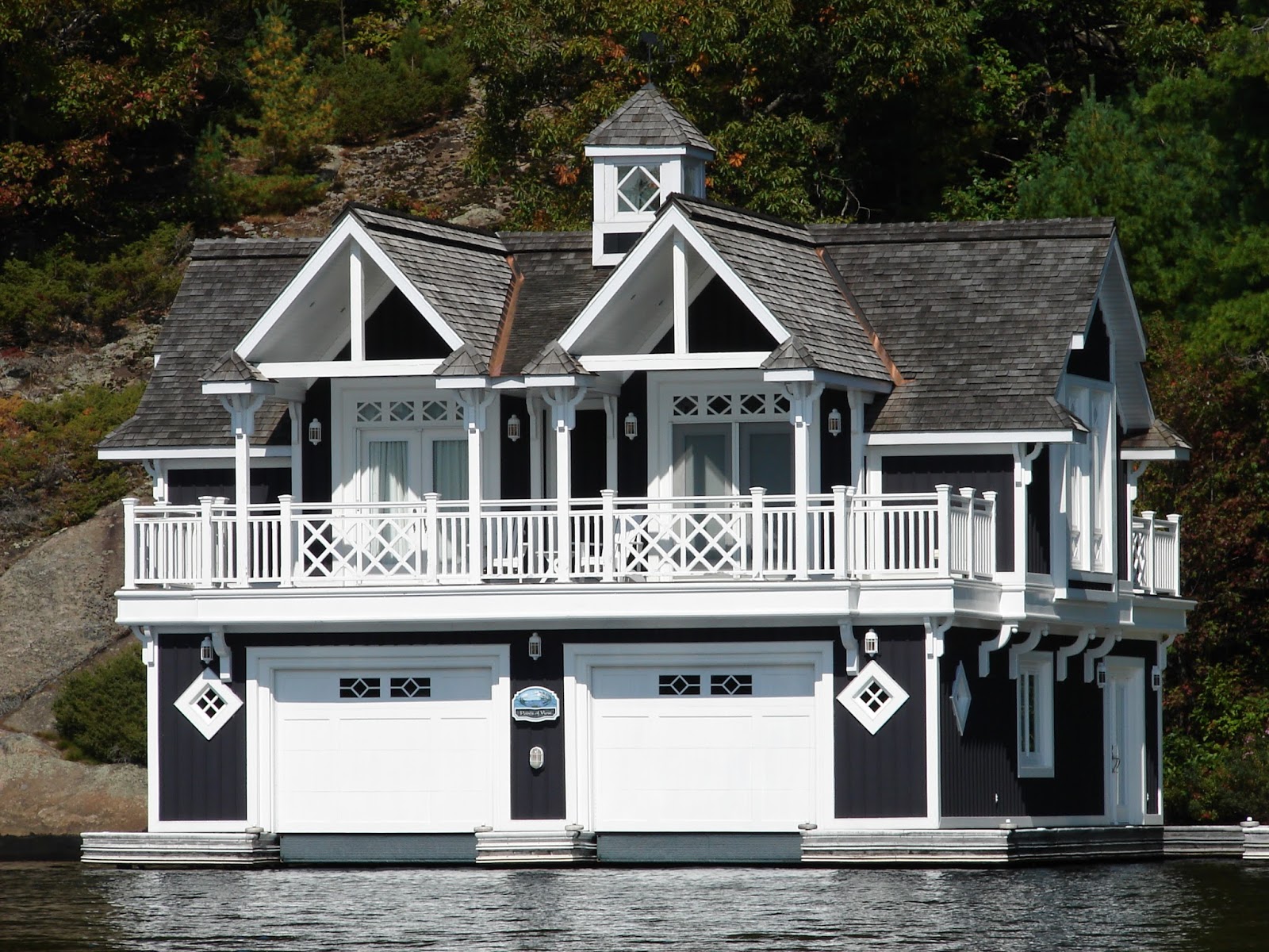 Just things and thoughts: Beautiful Boathouses of Muskoka