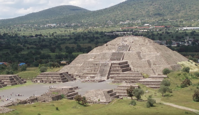Teotihuacan Is A Computer… Or Something ~ Gods Are Aliens