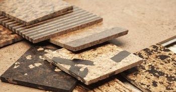 MOZAIK LANTAI RUANG TAMU MELETUP PECAH BERDERAI